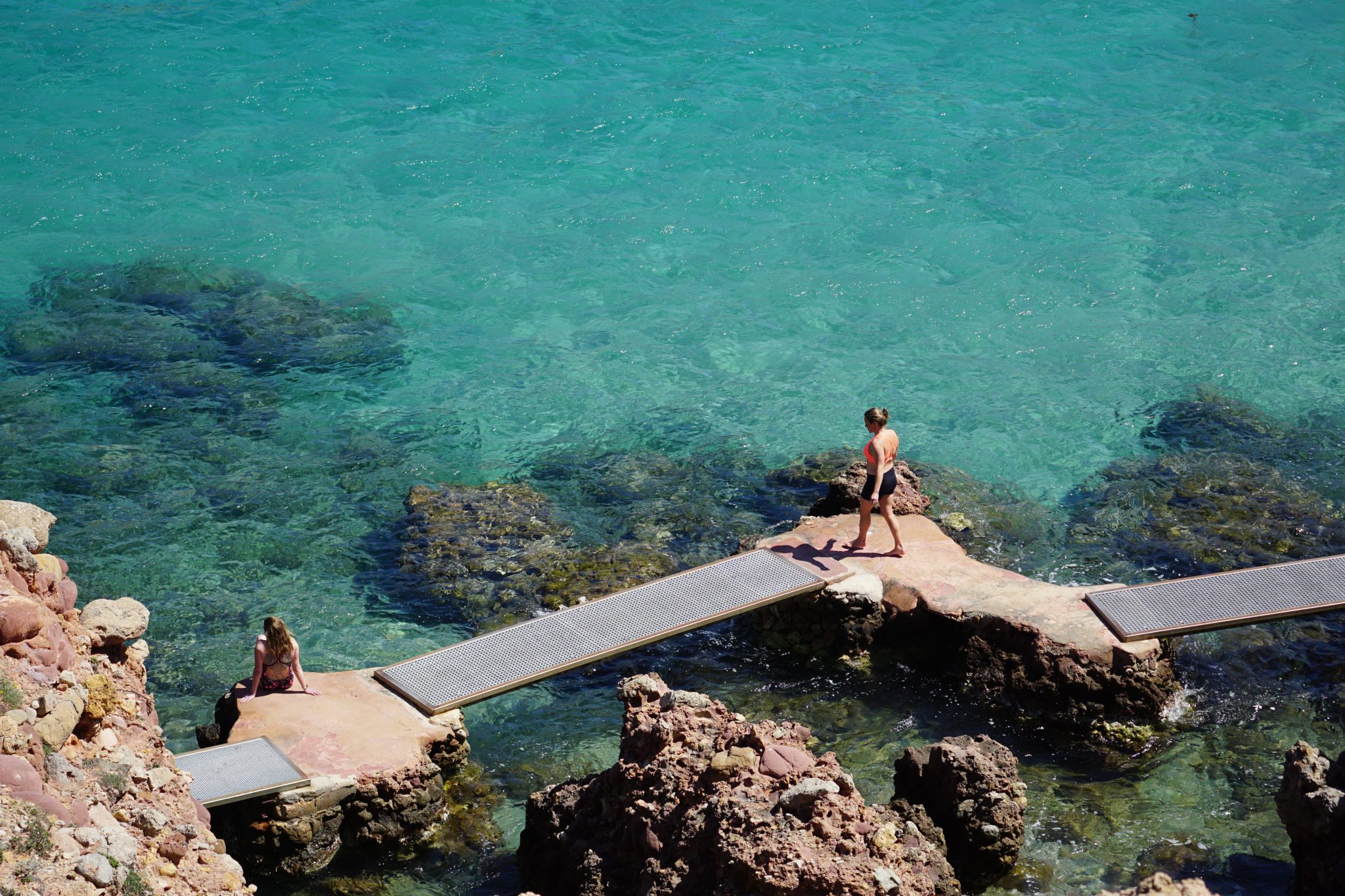 Wild Swim Menorca Retreat – SURF SISTAS