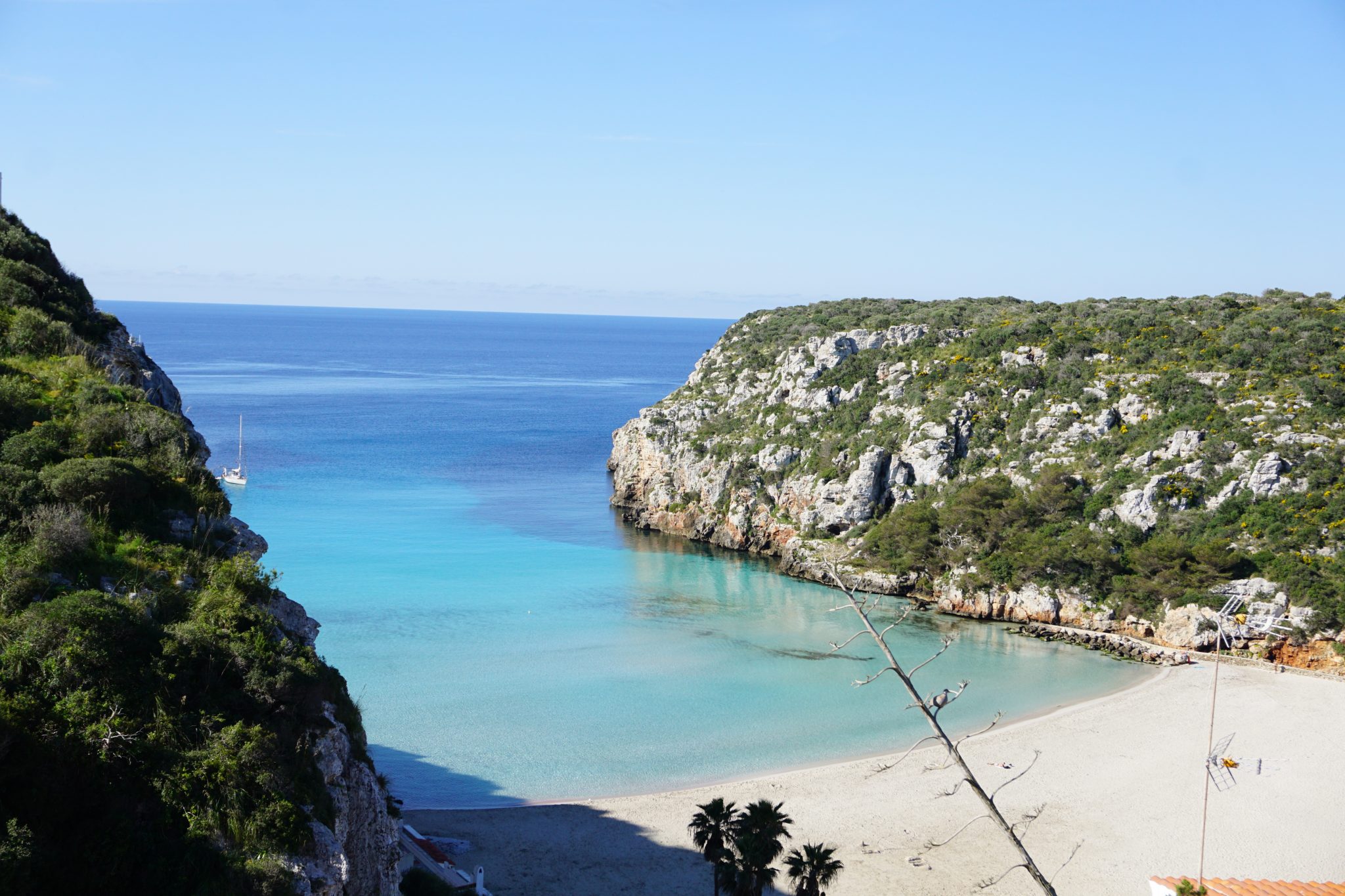 Wild Swim Menorca Retreat – SURF SISTAS